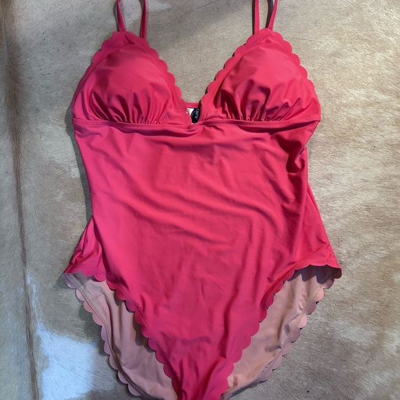 J. Crew | Swim | J Crew Scalloped Edge Plunging Onepiece Swimsuit In ...
